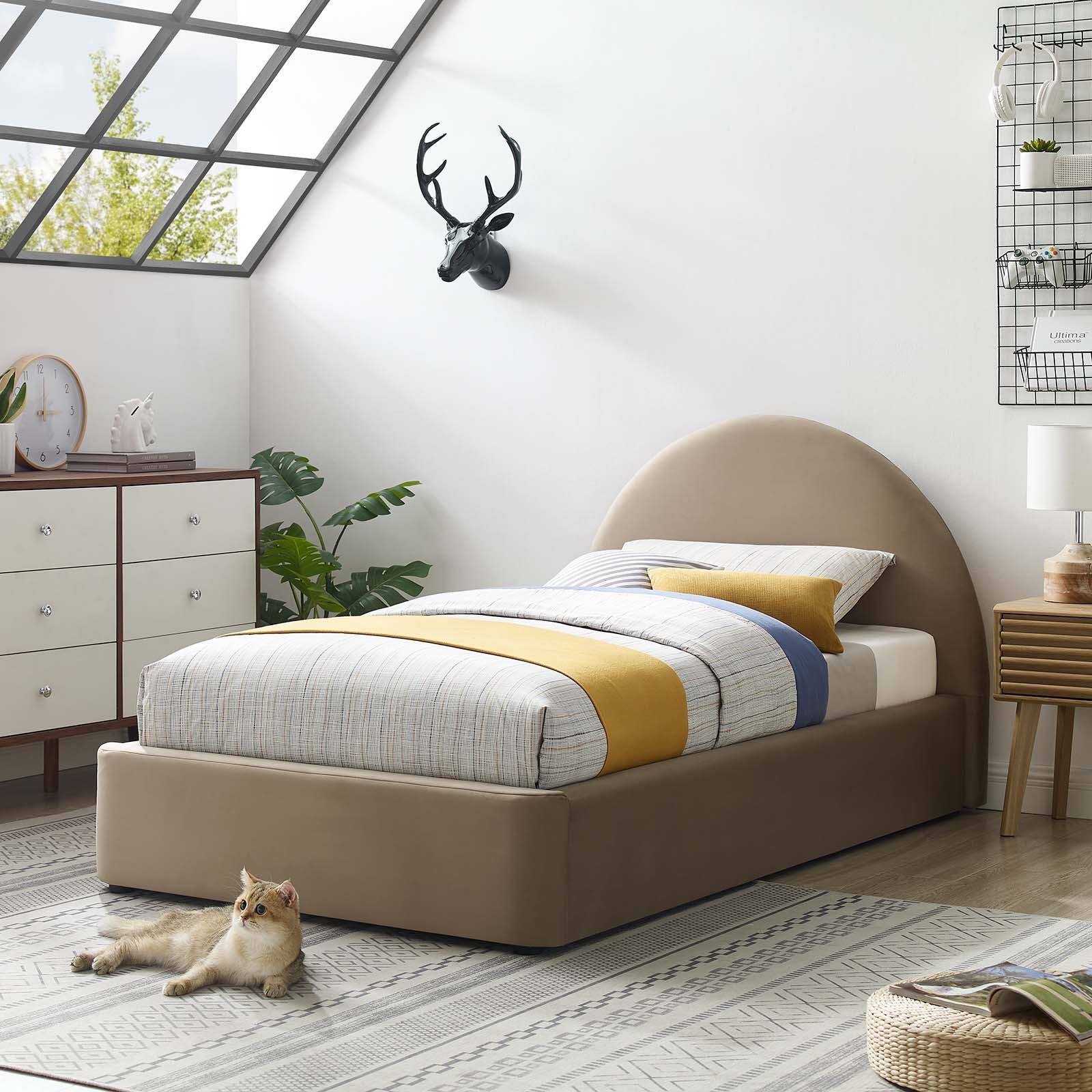 Lounge Around. Velvet Arched Round Platform Bed
